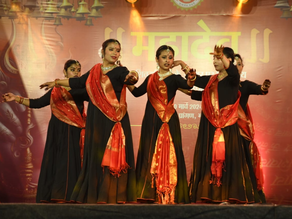 Mahadev Mahotsav concludes with devotional songs | भक्ति गीतों के साथ ...