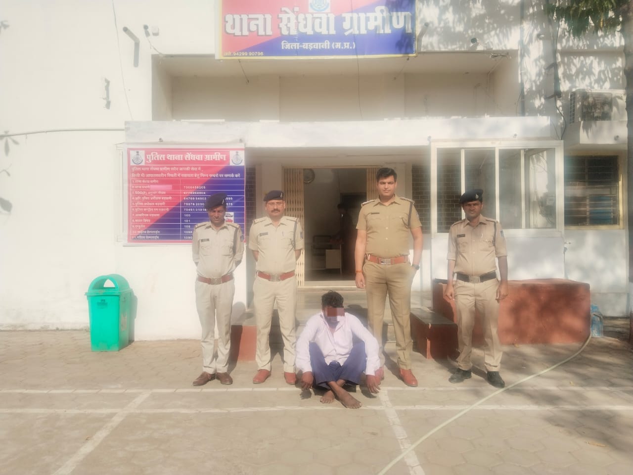 rural police station action in sendhwa | ग्रामीण थाना पुलिस की कार्रवाई ...