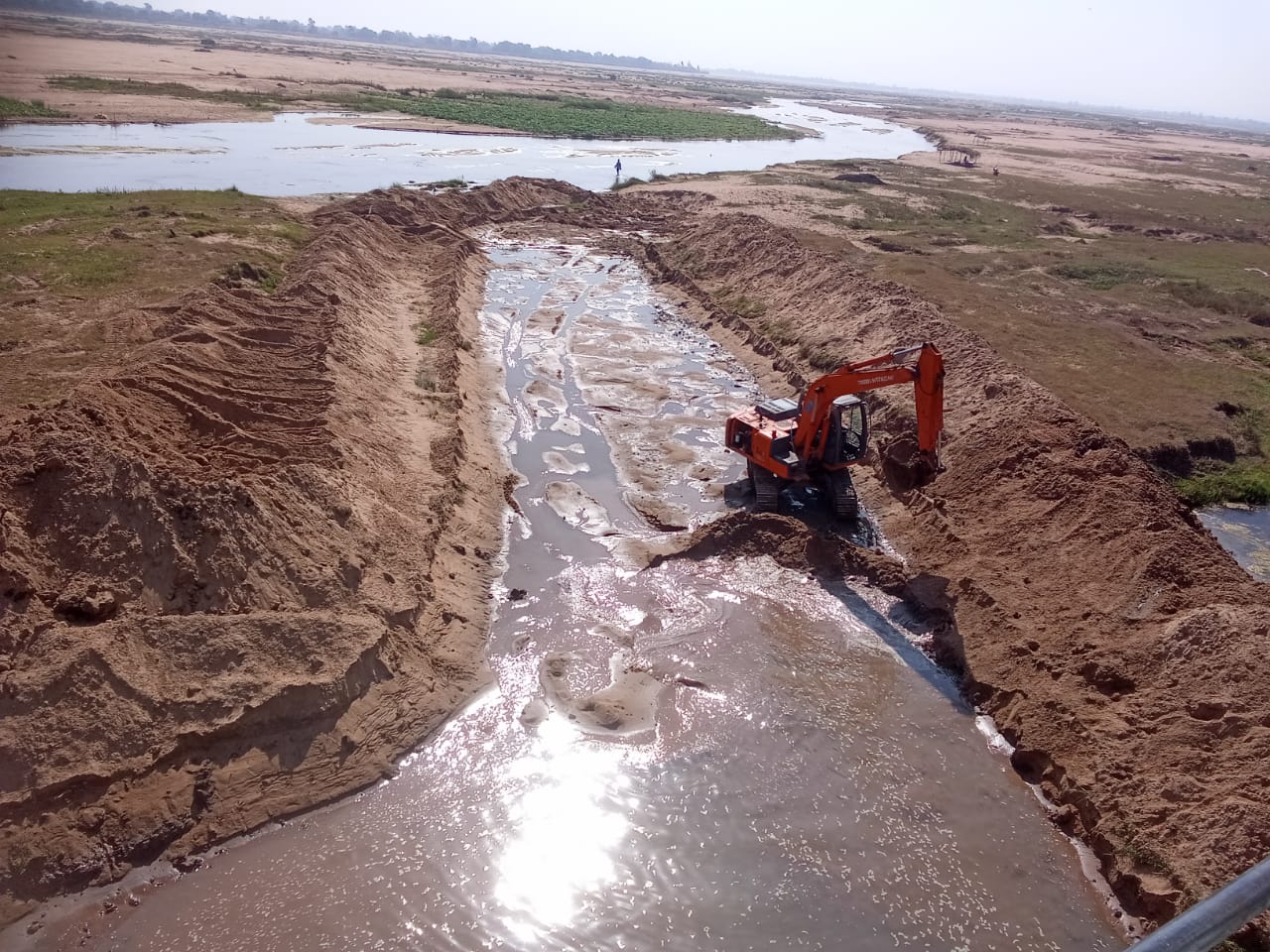 Every summer there is a problem of water, Poklane is digging in the ...