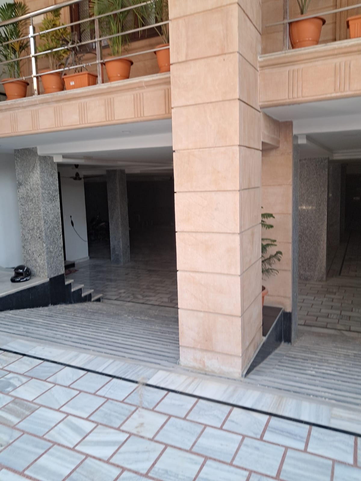 ACB action in case of disproportionate assets | आबकारी अधिकारी के ठिकानों पर ACB की रेड: 16 ...