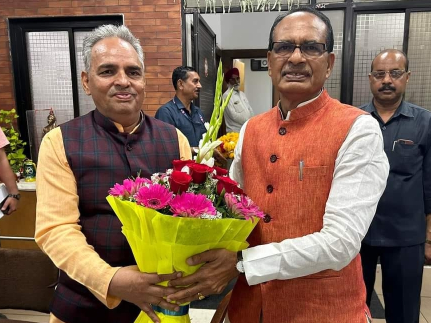 Meena community delegation met former CM | मीणा समाज के प्रतिनिधिमंडल ...