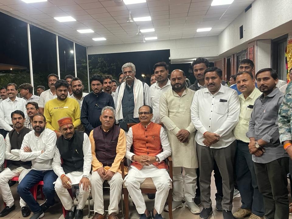 Meena community delegation met former CM | मीणा समाज के प्रतिनिधिमंडल ...