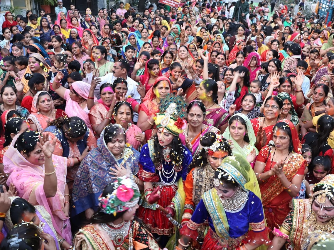 Phagotsav in Vrindavan Colony on the fourth day of creation of ...