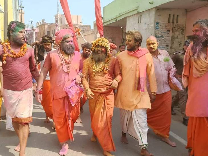 Ayodhya Ram Mandir Holi 2024 Celebration Photos | Hanuman Garhi Mandir