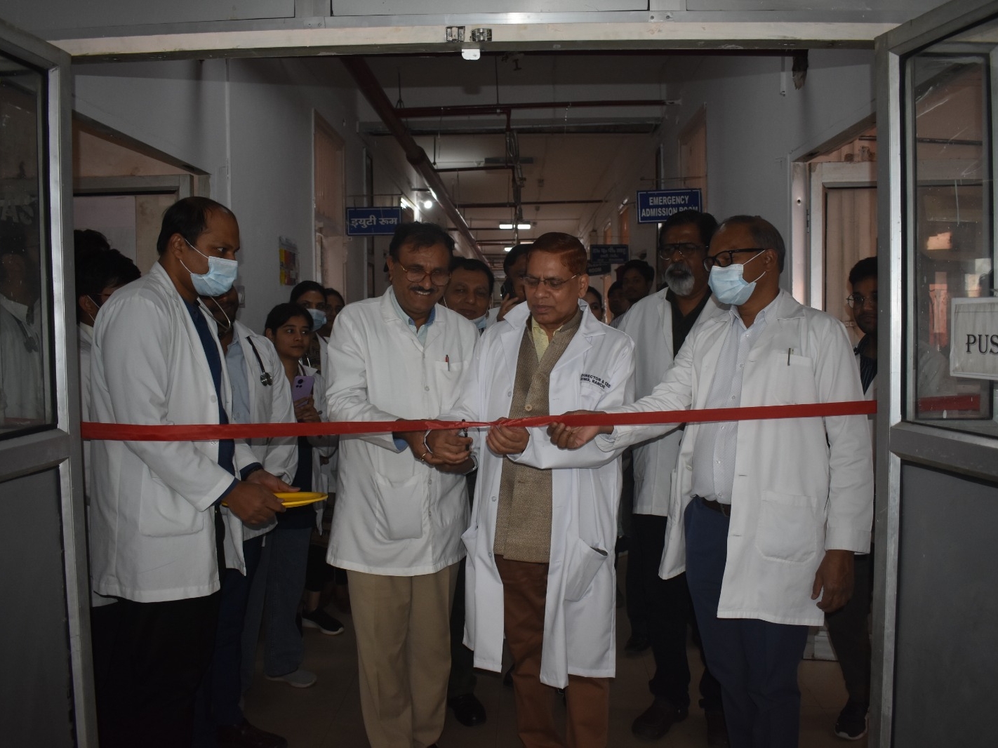 RIMS Director visited various wards | रिम्स डायरेक्टर ने विभिन्न वार्डो का किया दौरा: शिशु विभाग ...