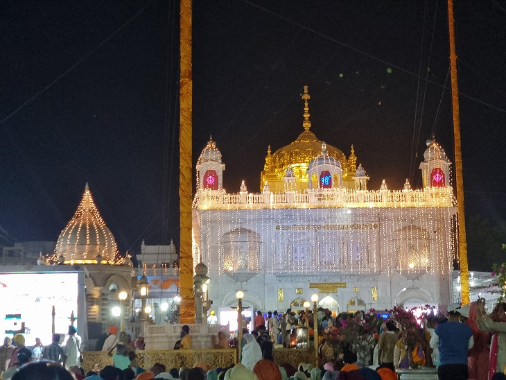 Sikh Hola Mohalla History ; Sikhism Festival Customs Traditions Nihang ...