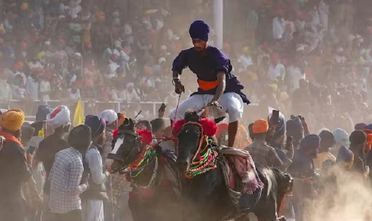 Sikh Hola Mohalla History ; Sikhism Festival Customs Traditions Nihang ...