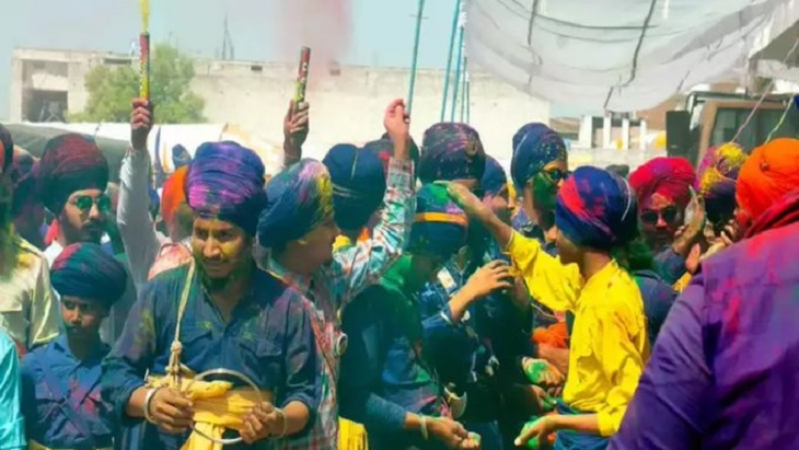 Sikh Hola Mohalla History ; Sikhism Festival Customs Traditions Nihang ...