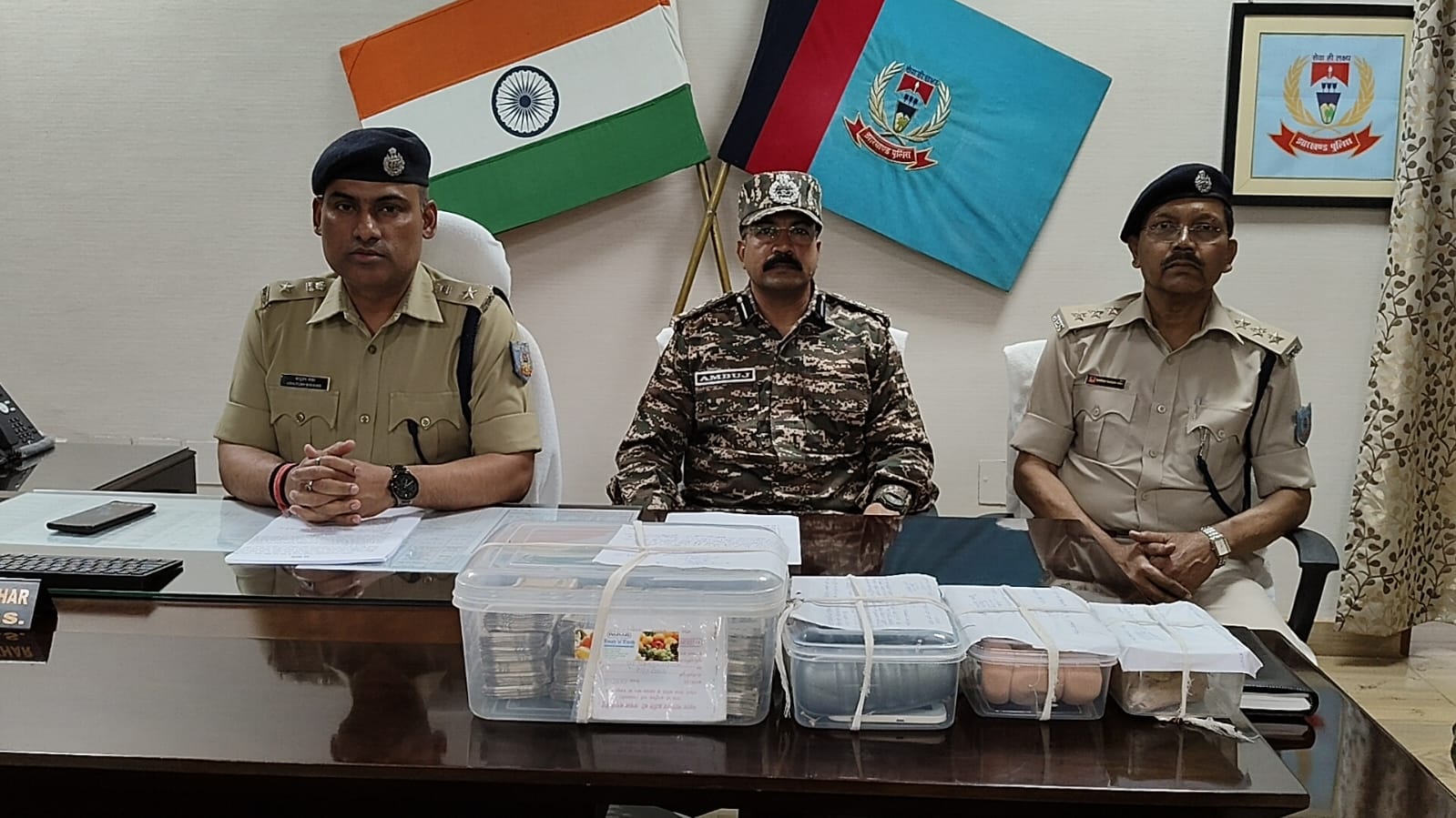 10 lakh 56 thousand rupees of levy recovered from Kolhan forest; Two ...