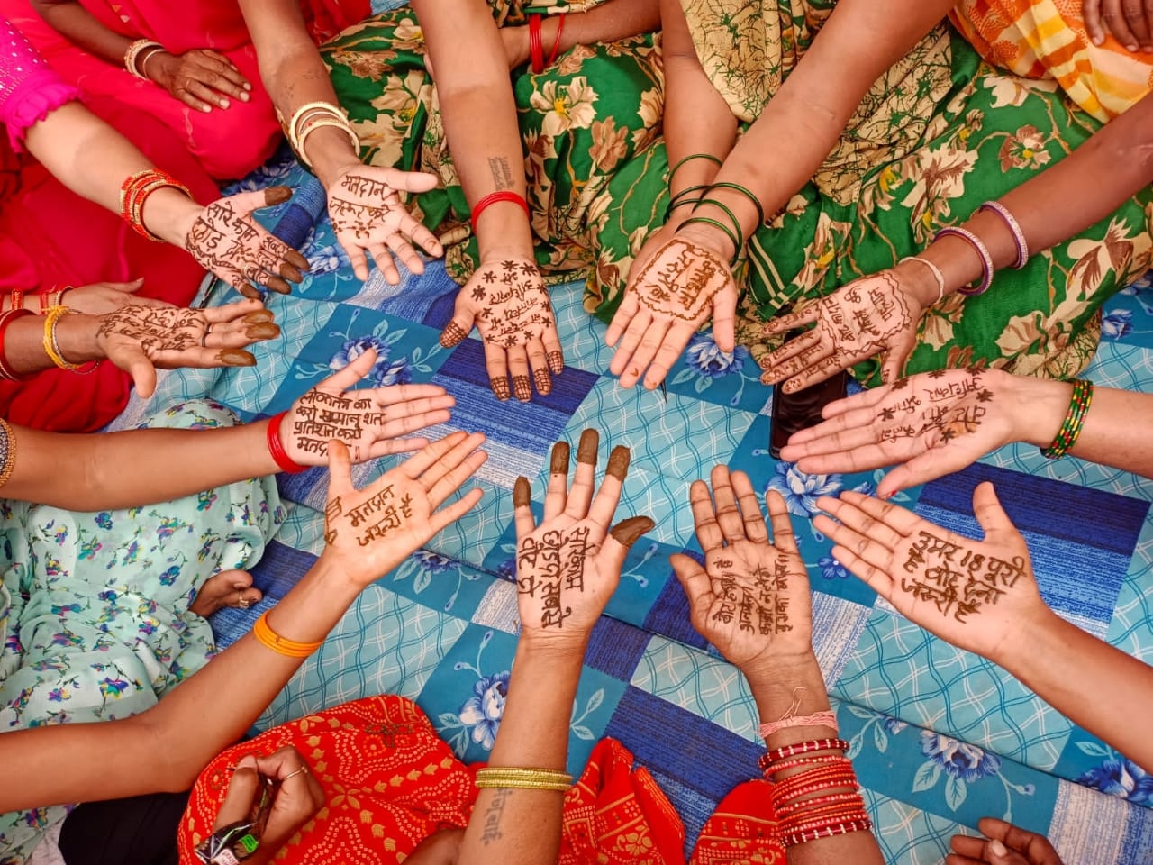 Anganwadi workers motivated to vote through human chain and awareness ...