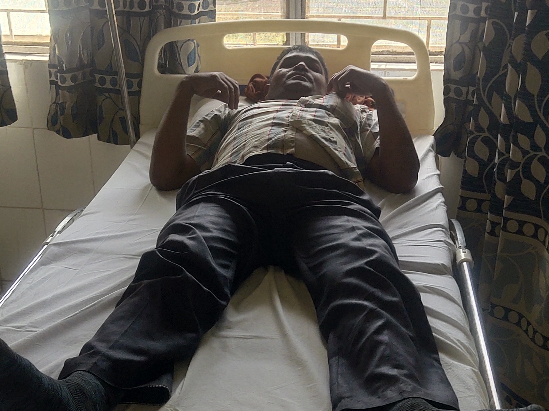 Bee attack on the gate of NTPC Rihand project | एनटीपीसी रिहन्द ...