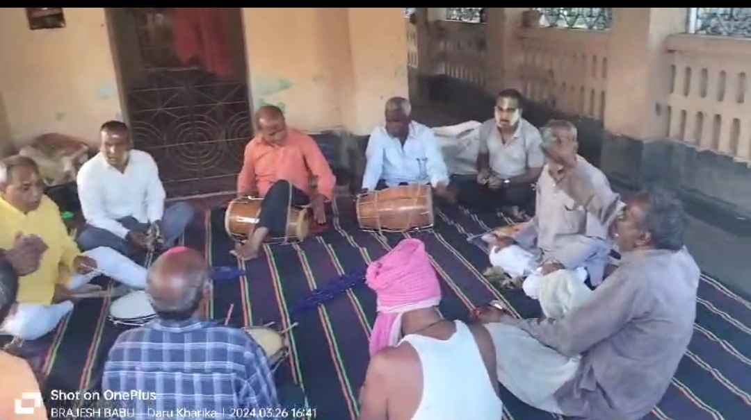 Holi celebrated peacefully in Daru and Tatijharia | दारू और टाटीझरिया ...