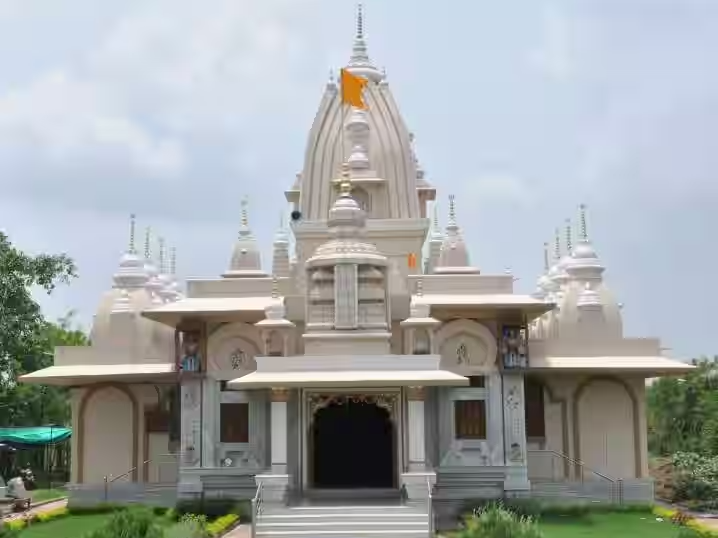 Phagotsav at Dadaji Dham Temple Patelnagar Bhopal | दादाजी धाम मंदिर ...