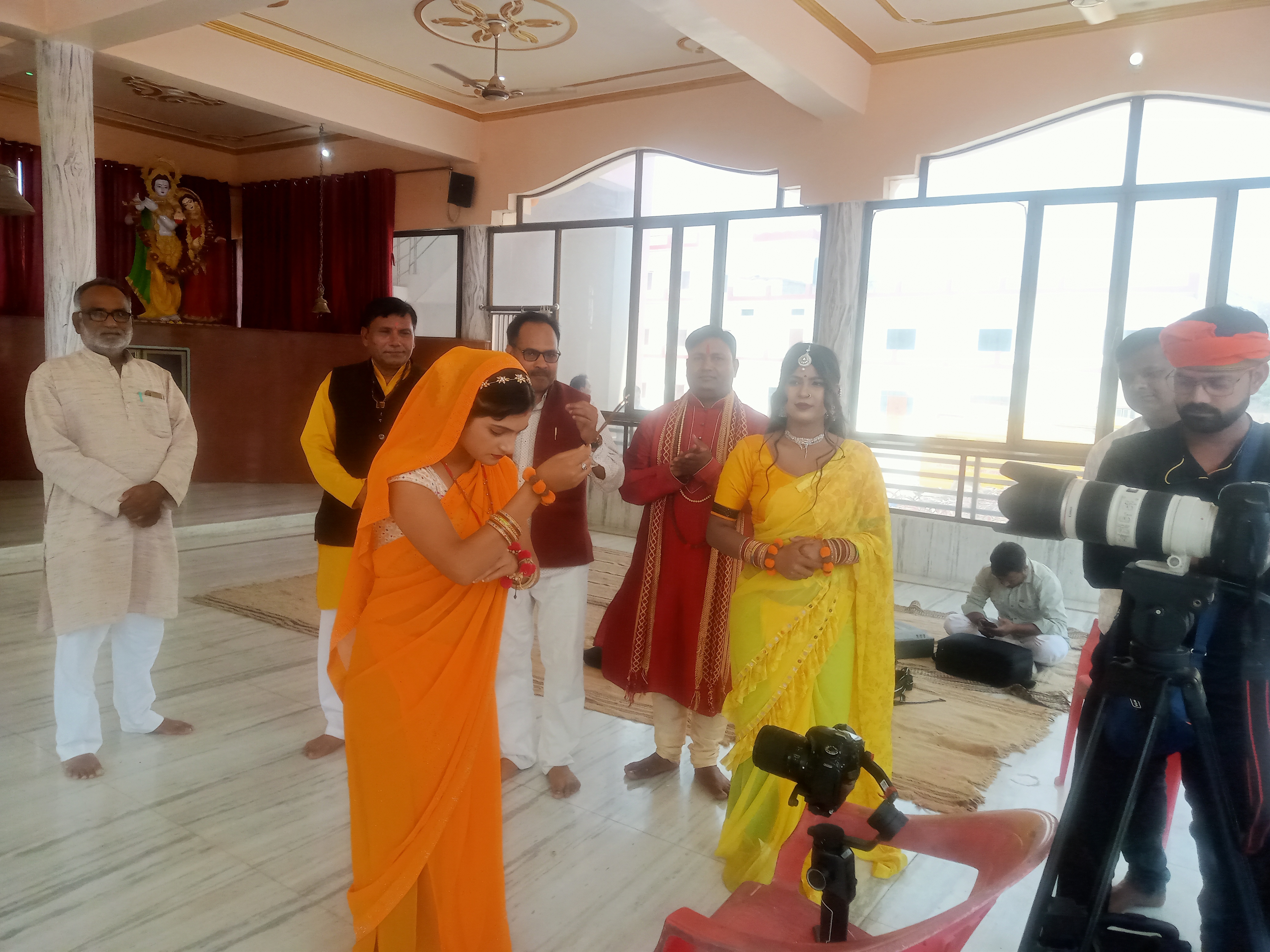 Divine Aarti and film shooting in Mauni Baba Temple | मौनी बाबा मंदिर ...