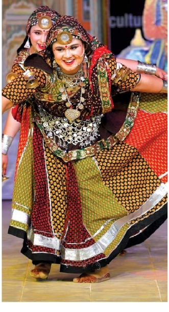 Bhangra, Tera Tali and Ojapali folk dances entertained | भंगड़ा, तेरा ...