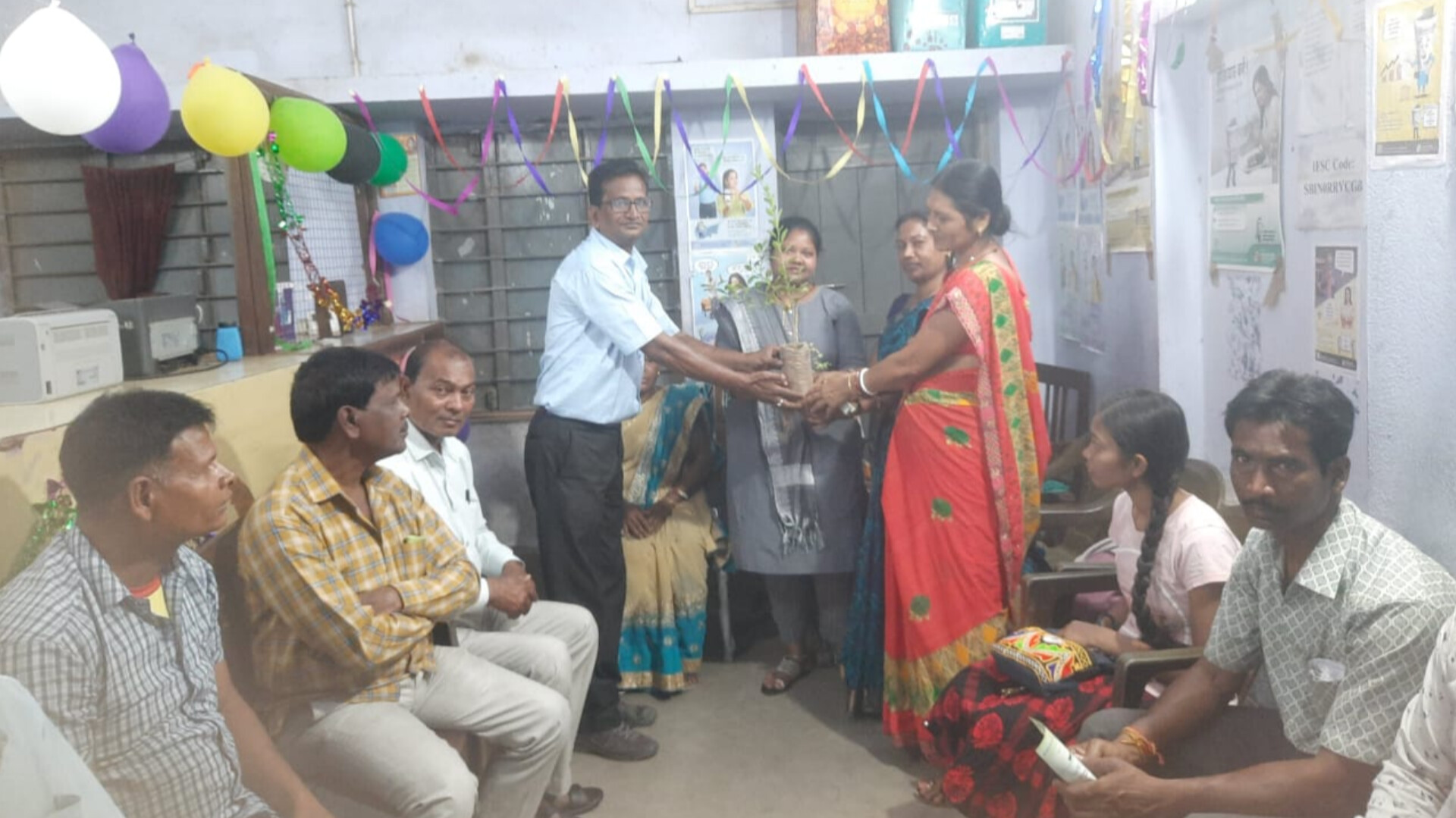 Foundation day of Gramin Bank celebrated in Sonua and Mahuldiha branch ...