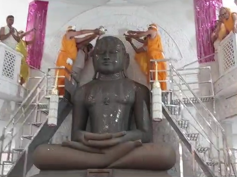 Jain community celebrated the birth anniversary of Lord Adinath | जैन ...
