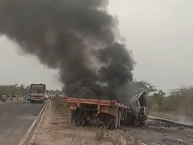 Trailer becomes a ball of fire in Pali