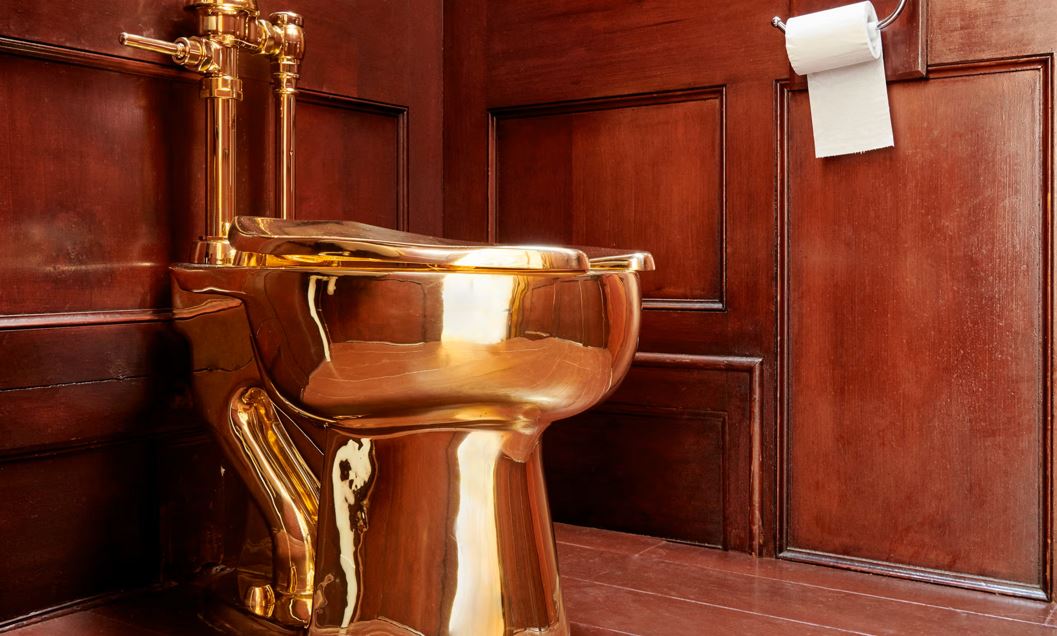 Golden Toilet | UK Blenheim Palace Golden Toilet Robbery Case; Who Is ...