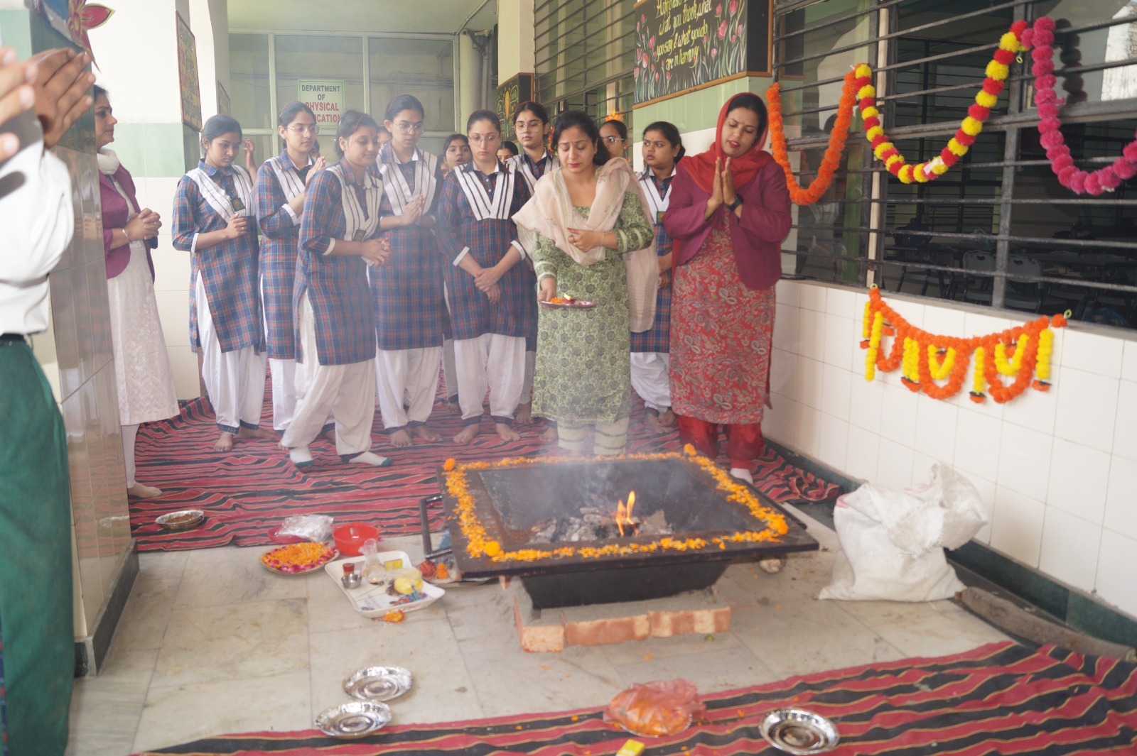 The new session was started with a Havan Yagna | हवन यज्ञ से नए सेशन की ...