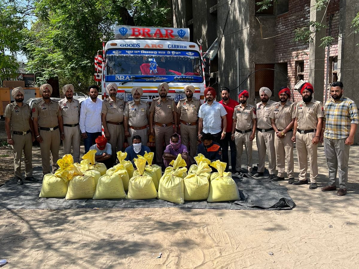 Mansa 6 drug smugglers arrested; 300 kg bhukki recover | मानसा में 6 ...