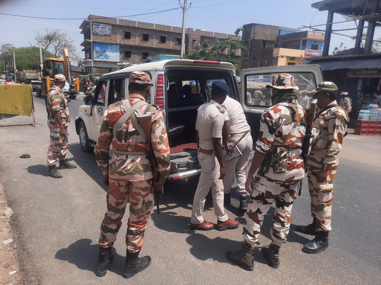 Paramilitary forces and police launched vehicle checking campaign in ...