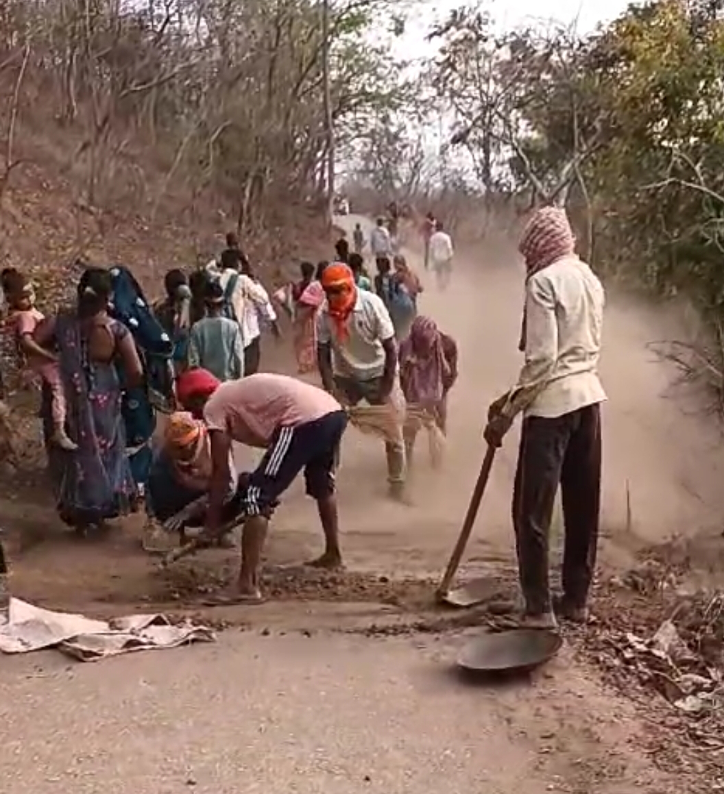 Cleanliness drive conducted in Kauleshwari | कौलेश्वरी में चला सफाई ...
