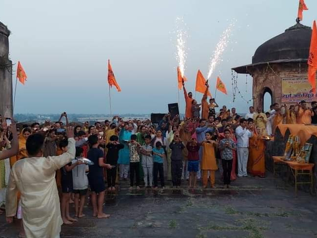 On the occasion of Hindu New Year, Surya Arghya was performed from the ...