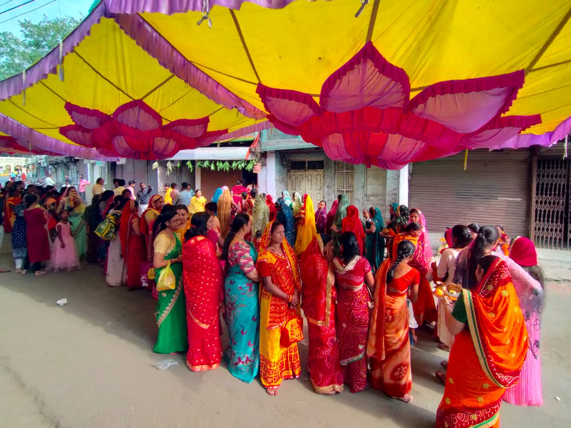 Gangaur Mata's gardens are open, Mata is sitting on the platform ...