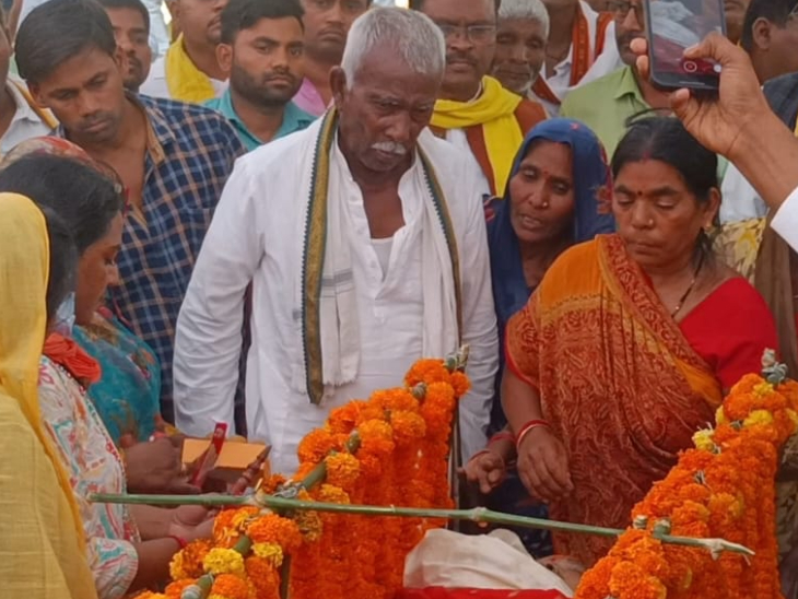 Cabinet minister Om Prakash Rajbhar's mother passes away...body reaches ...