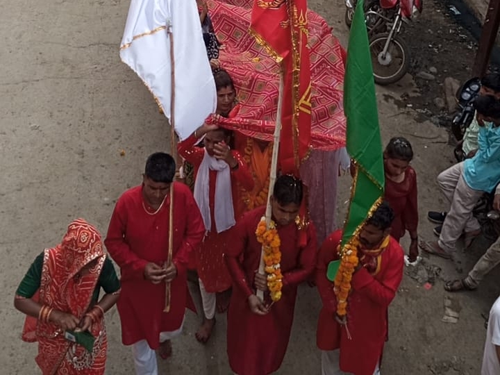 A huge Chunri Yatra was taken out in Doraha | दोराहा में निकाली विशाल ...