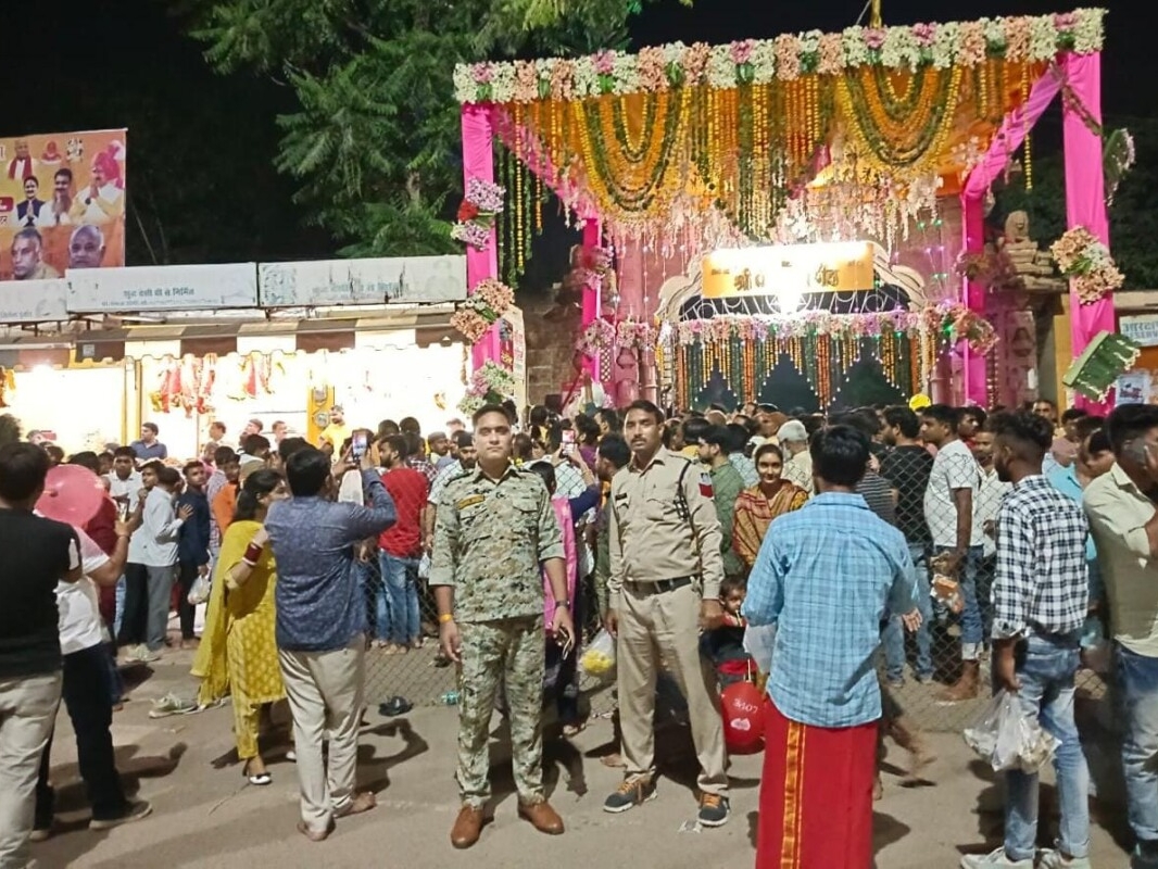 1 lakh devotees visited Mata during Navratri | नवरात्र पर 1 लाख ...