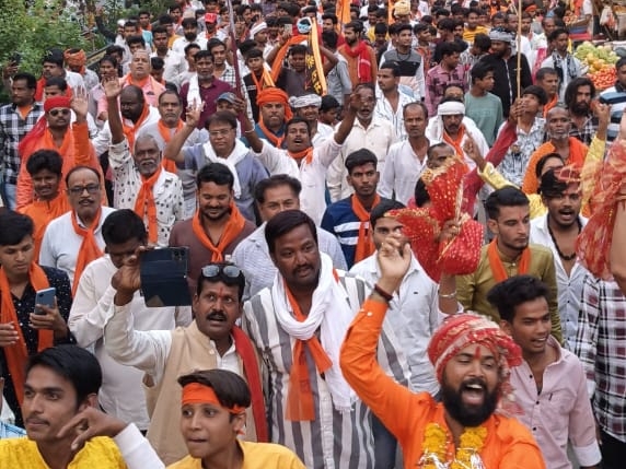 Procession taken out on the birth anniversary of Nishadraj Maharaj ...