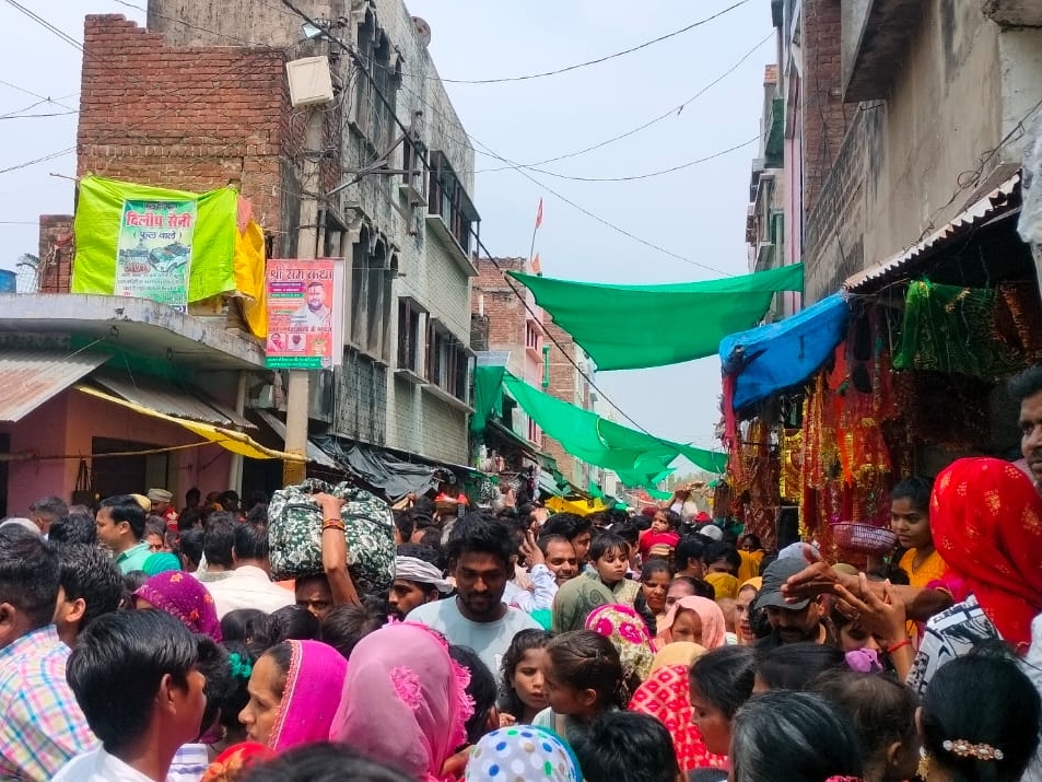 A huge crowd of devotees gathered at the historic Kalka Devi temple ...