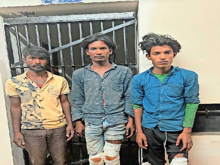 The incident took place as soon as the blockade was lifted at 5 am ...