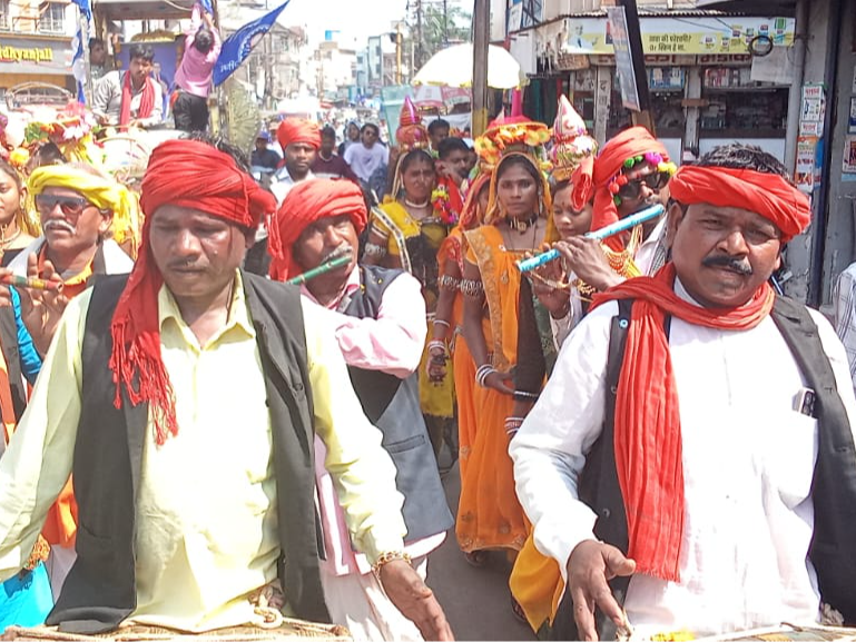 Procession on Ambedkar Jayanti, flowers showered