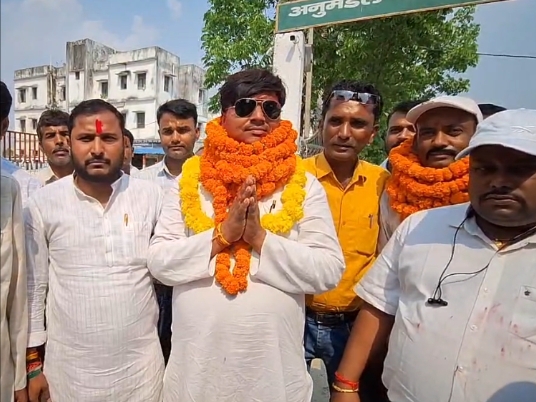 Ram Pravesh became the block chief in Nirmali | निर्मली में प्रखंड ...