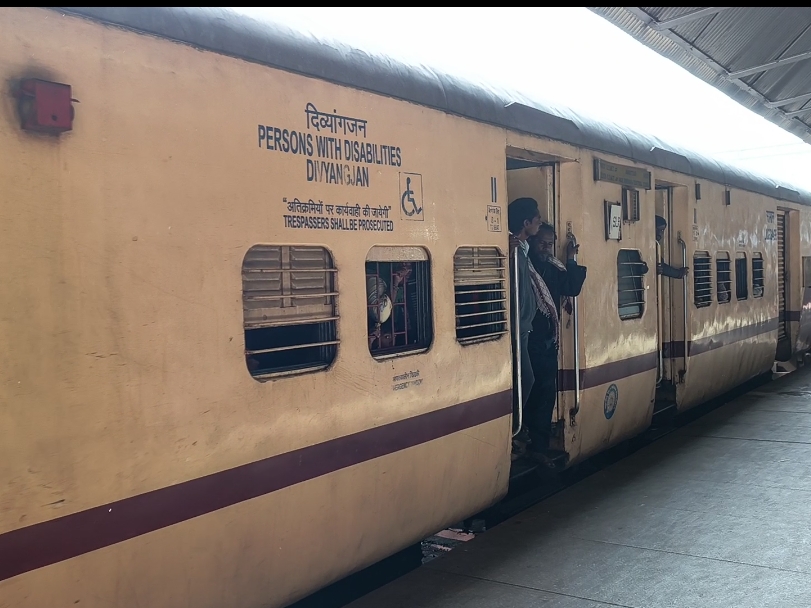 Special train will run between Chhapra-Panvel | छपरा-पनवेल के बीच चलेगी ...