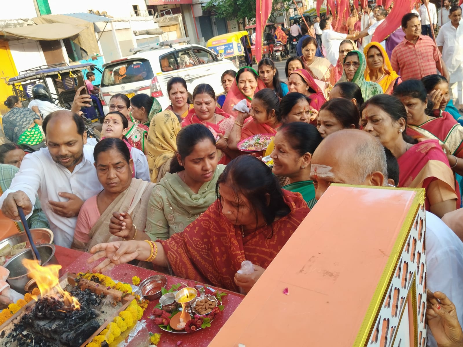 Watch the morning procession of brave Hanuman dancing with joy | छम-छम ...