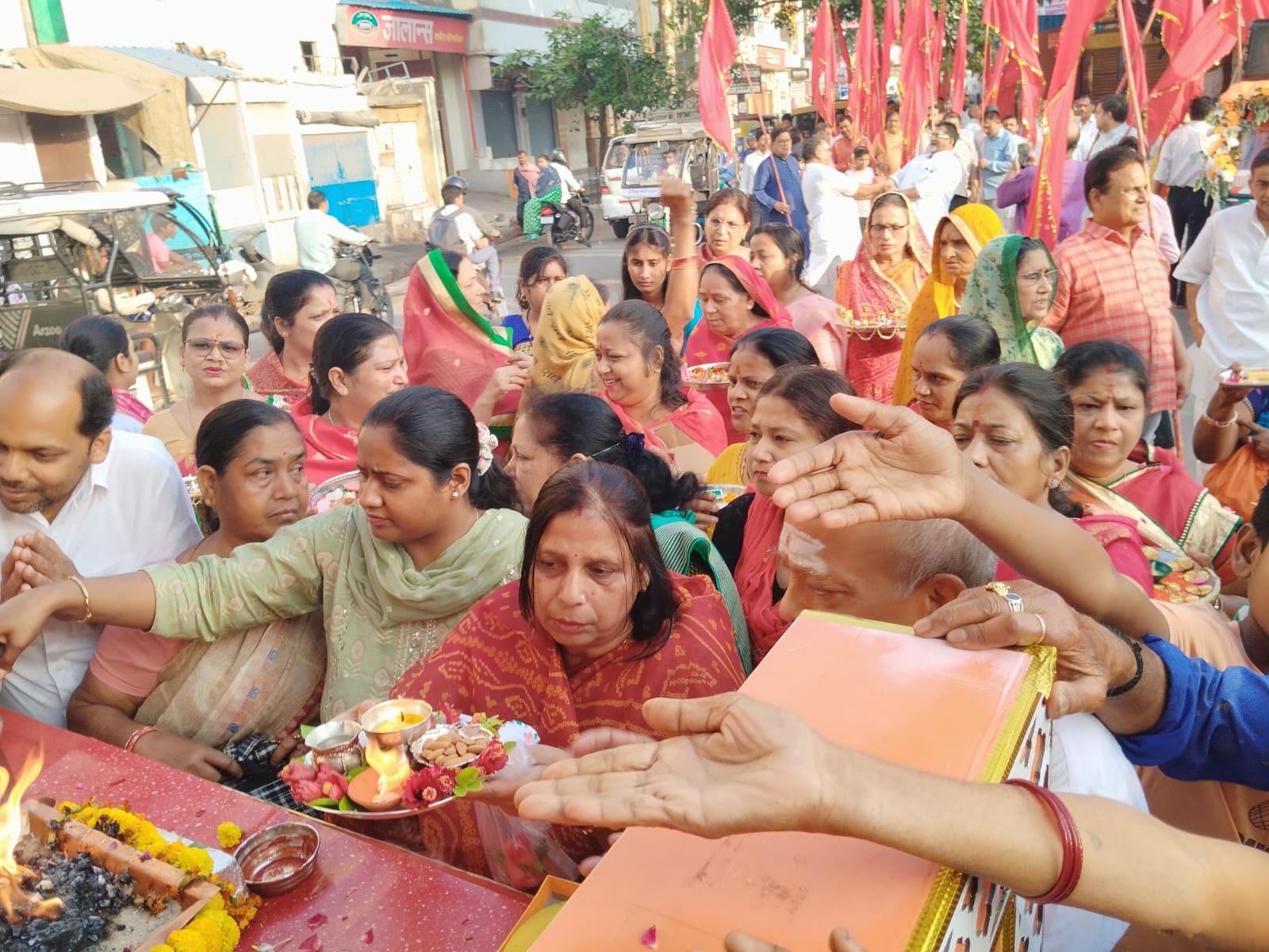 Watch the morning procession of brave Hanuman dancing with joy | छम-छम ...