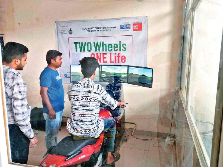 One license is being made in 30 seconds at Indore RTO | इंदौर RTO में ...