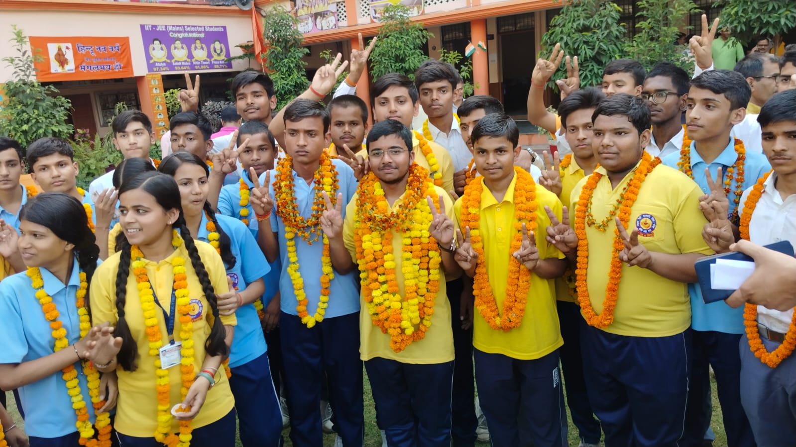 12 meritorious students from Prayagraj are in top 10 of class 10th