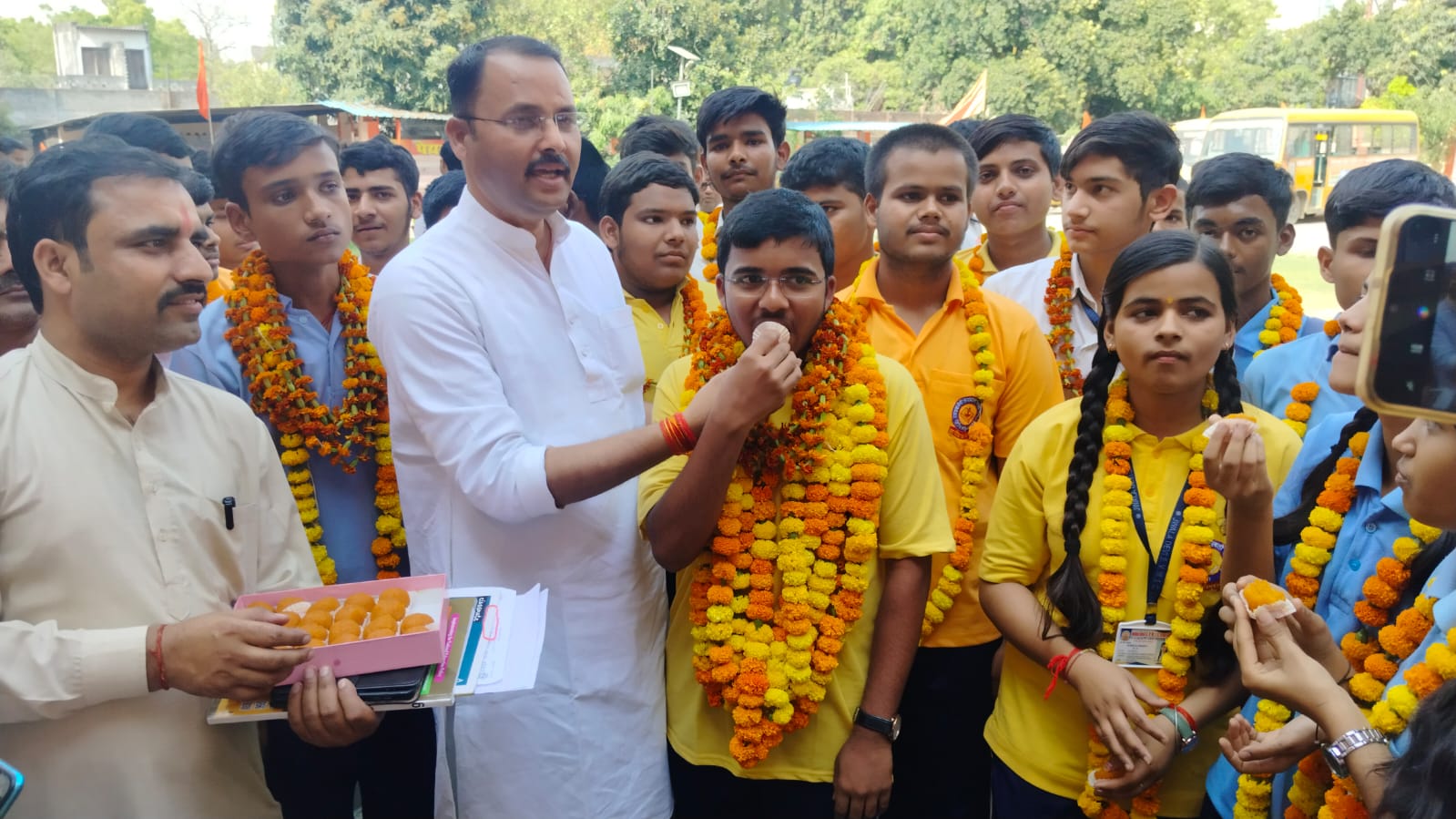 12 meritorious students from Prayagraj are in top 10 of class 10th