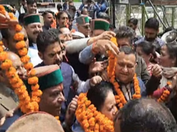 Himachal News: Clash over Gangu Ram Musafir entry Congress Pratibha ...