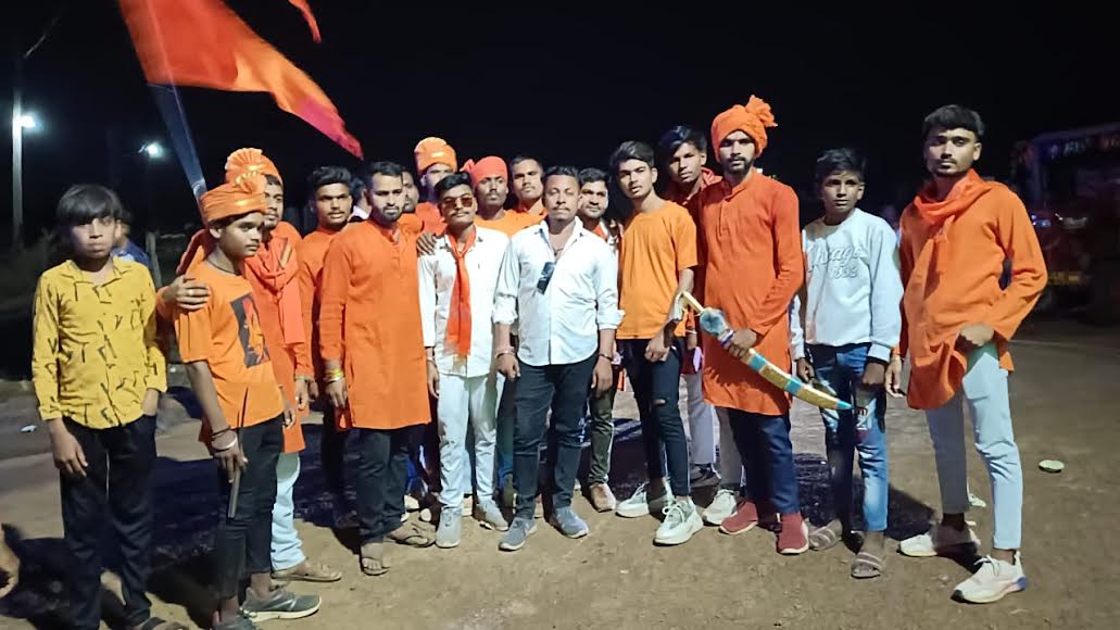 The procession passed through 11 villages, Hanuman devotees performed ...