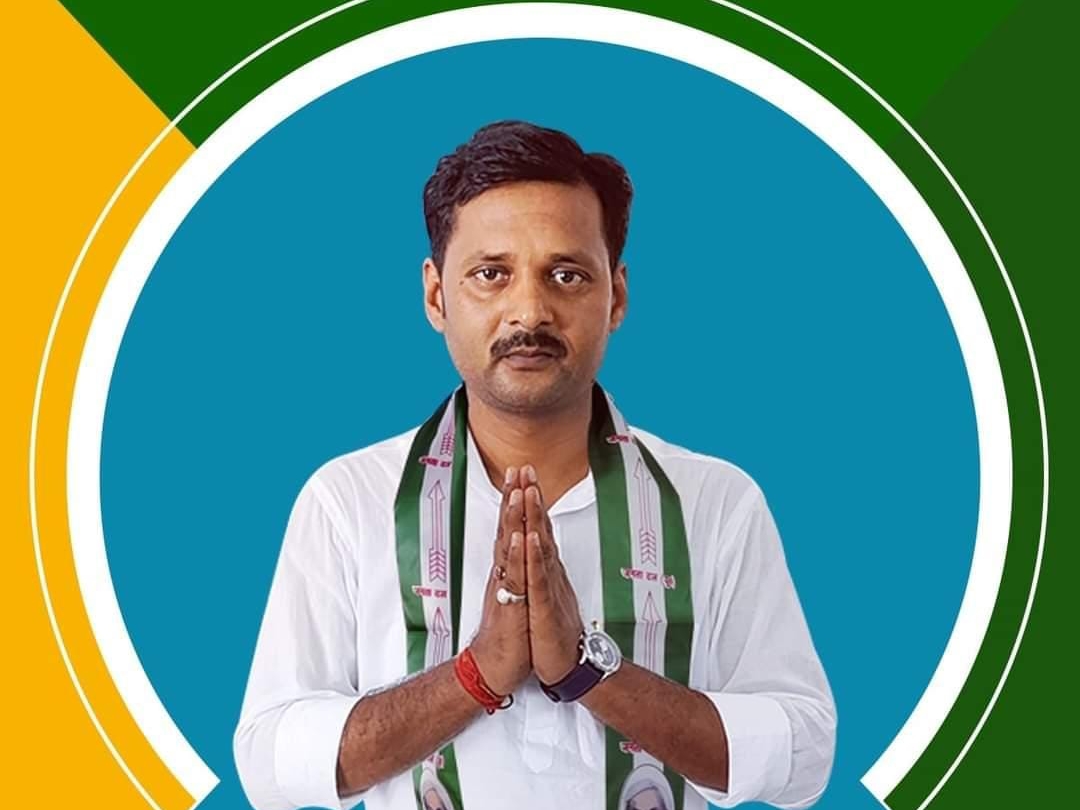 Younger brother accuses former ST commission chairman shambhu kumar suman | पूर्व एसटी आयोग ...