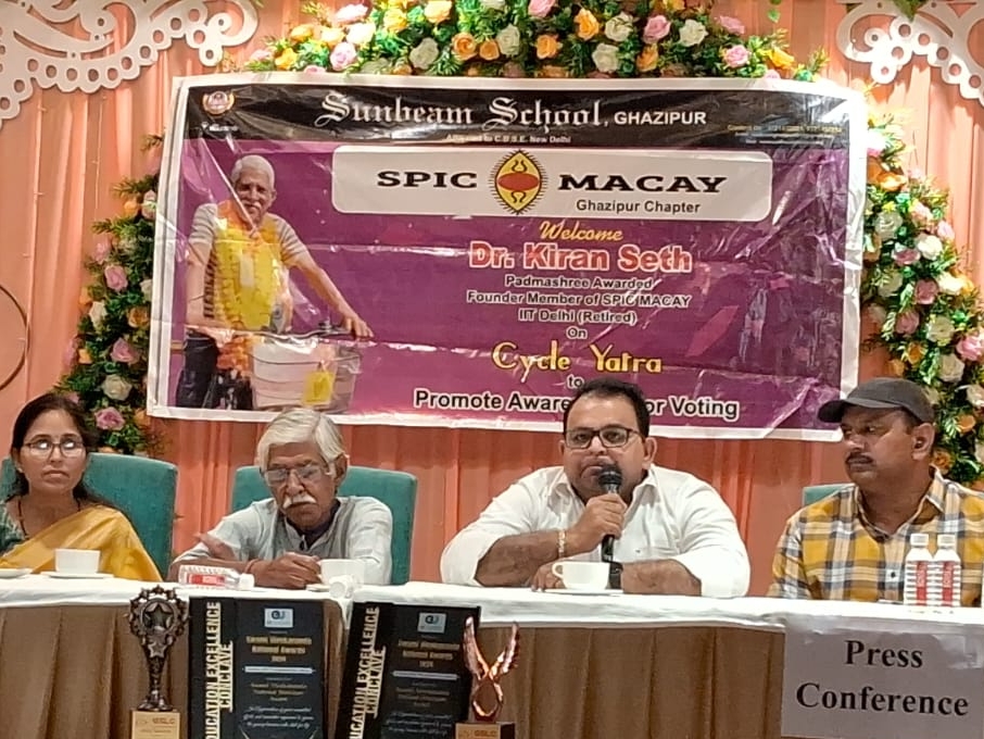 Padma Shri Kiran Seth set out on a bicycle tour of India | साइकिल से ...