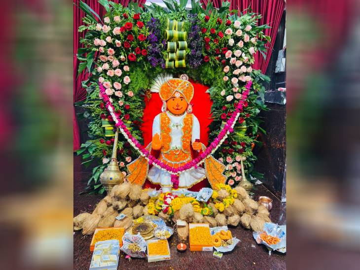 Three-day festival of Indore's Bada Ranjit Sarkar begins | इंदौर के बड़े रणजीत सरकार का तीन ...