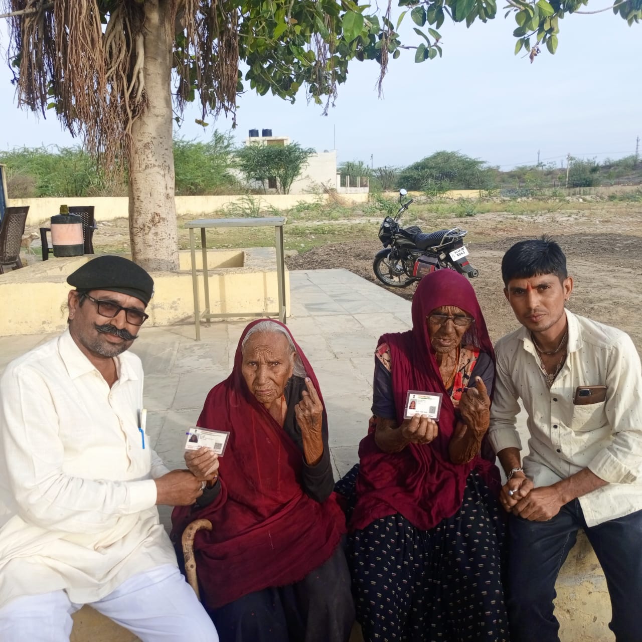 Voting in Amet for Rajsamand Lok Sabha seat | राजसमंद लोकसभा सीट के लिए ...