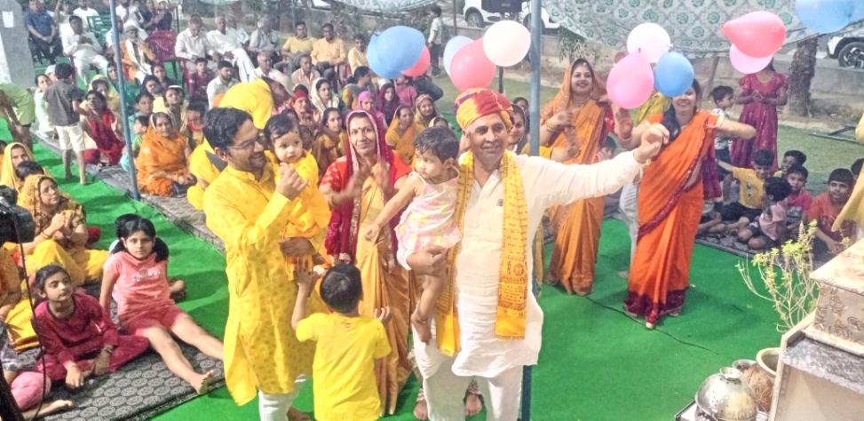 Shri Ram Janmotsav was celebrated in the story by singing Mangal Geet ...